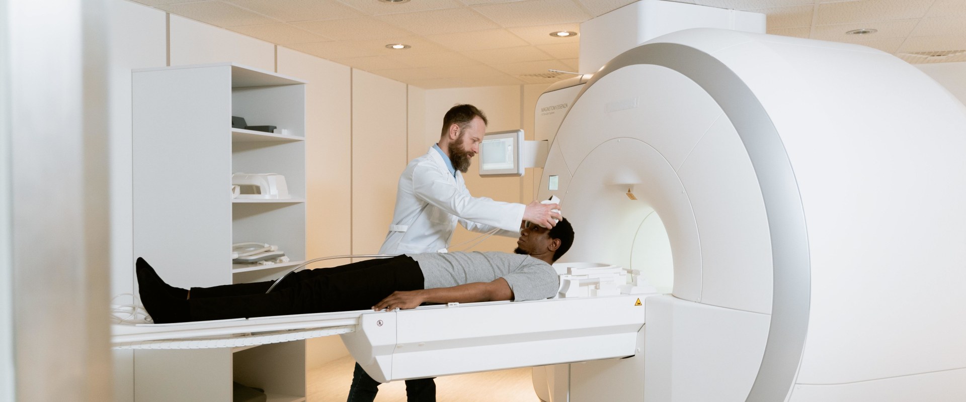 The Role of Oncologists in Innovative Cancer Diagnoses and Treatments